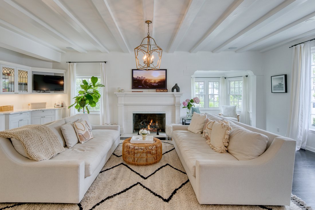 10736 Le Conte Ave In Los Angeles, California, United States For Sale ...