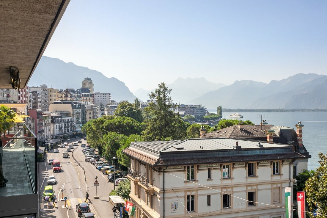 Top Of The Range Amenities Downtown, Lake And En Veytaux, Cantón De ...