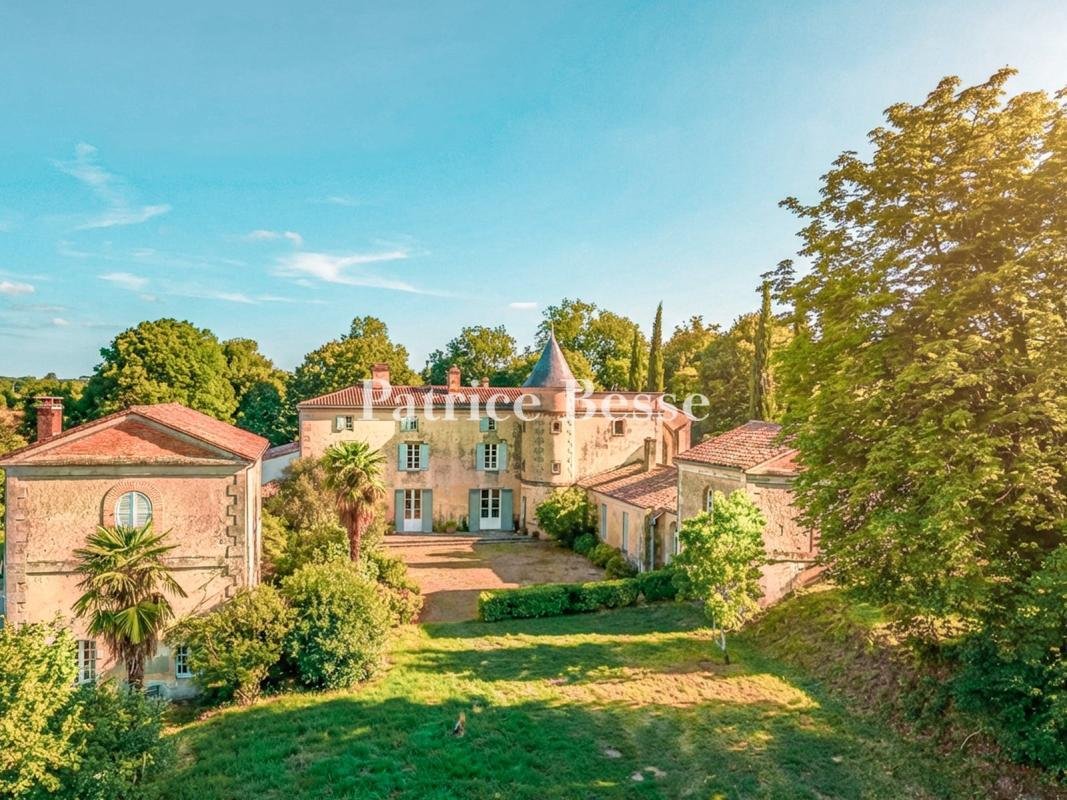 A Medieval Castle Rebuilt In The 19th In Blaye, Nouvelle Aquitaine ...