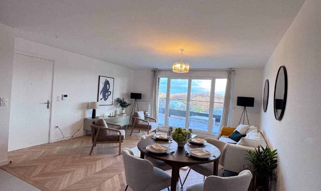 A Visiter !! Splendide 4 Pièces In Suresnes, île De France, France For ...