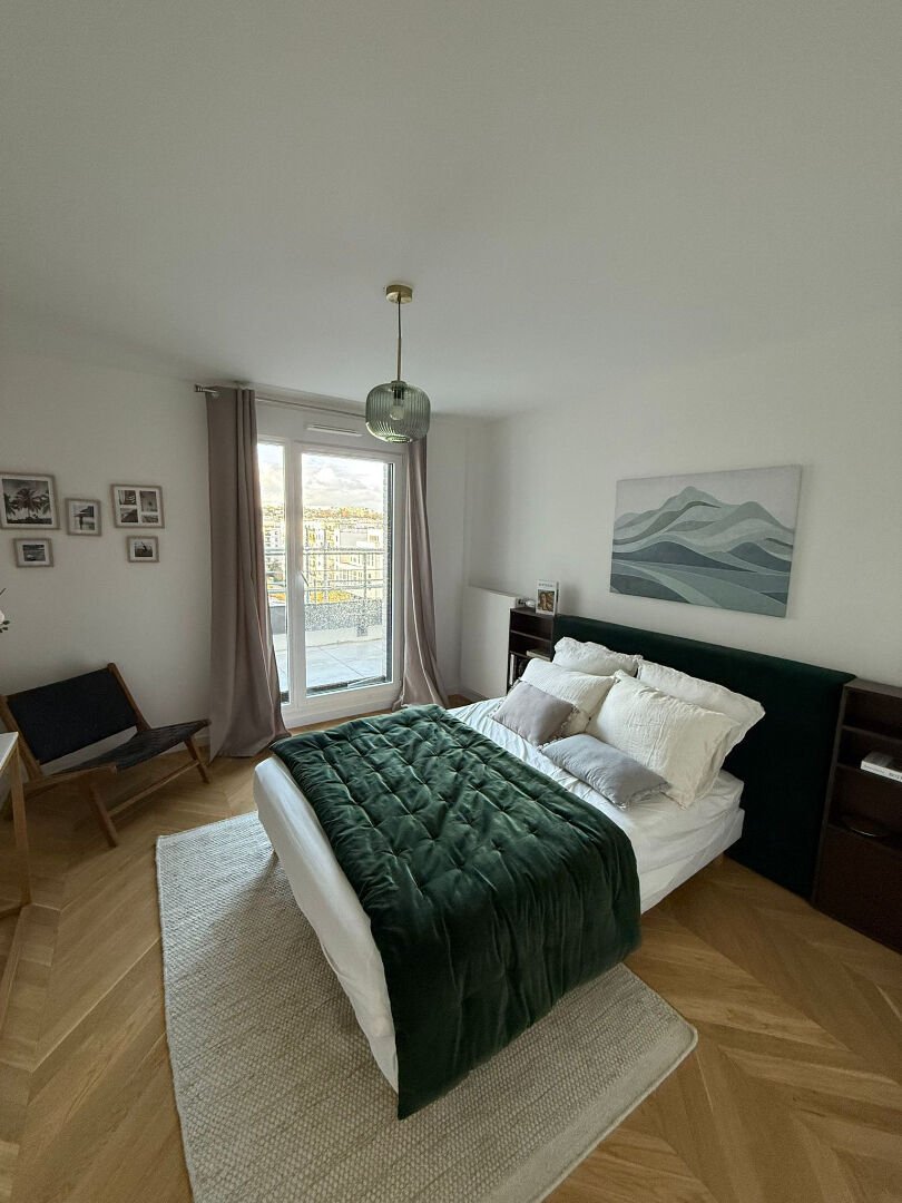 A Visiter !! Somptueux 4 Pièces Duplex In Suresnes, île De France ...