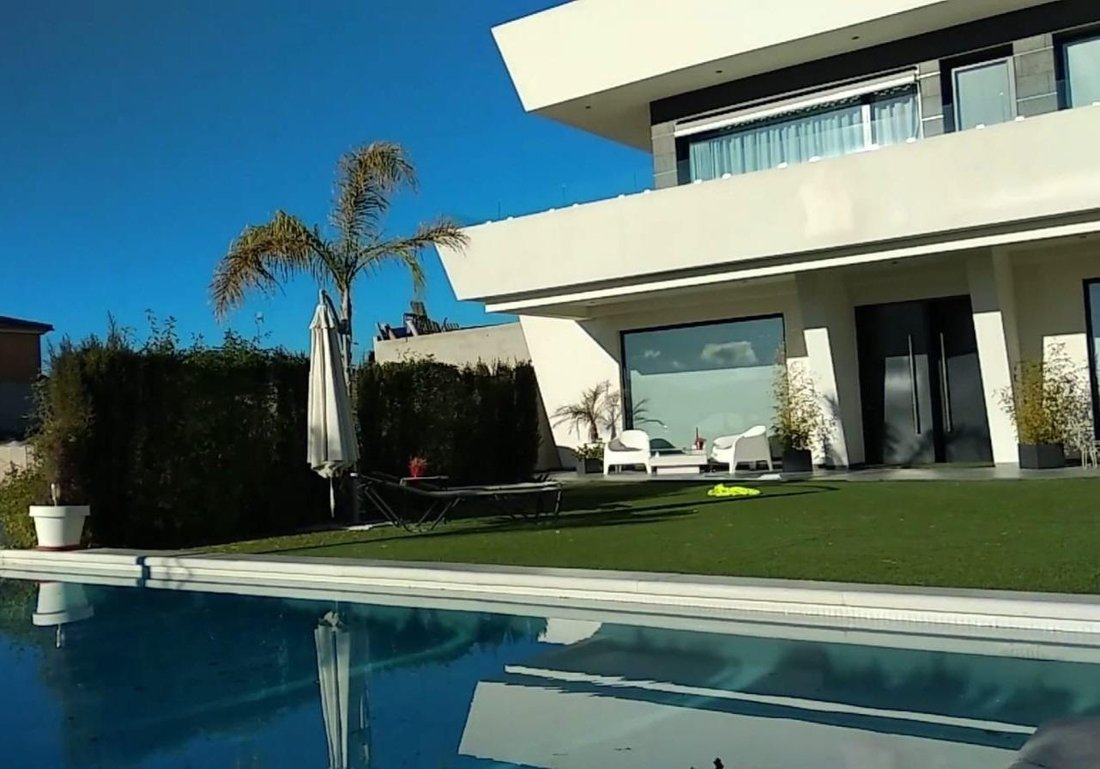 Villa Baena In Baena, Andalusien, Spanien Zu Verkaufen (17025561)