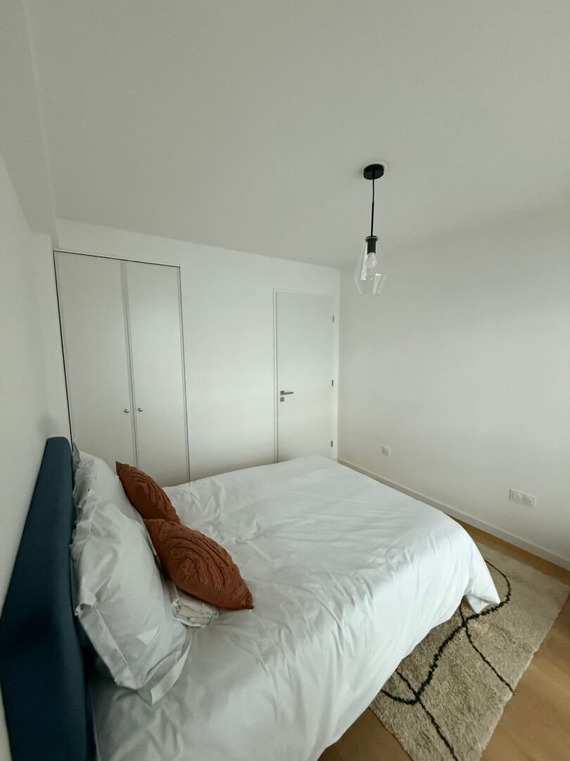 A Visiter !! 5 Pièces Duplex Terrasses En Suresnes, Isla De Francia ...