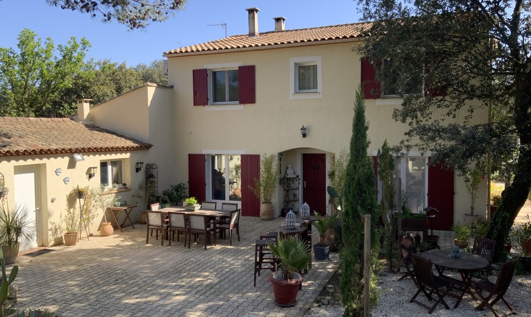 Nur Wenige Minuten Von Uzès Entfernt, In In Uzès, Okzitanien ...