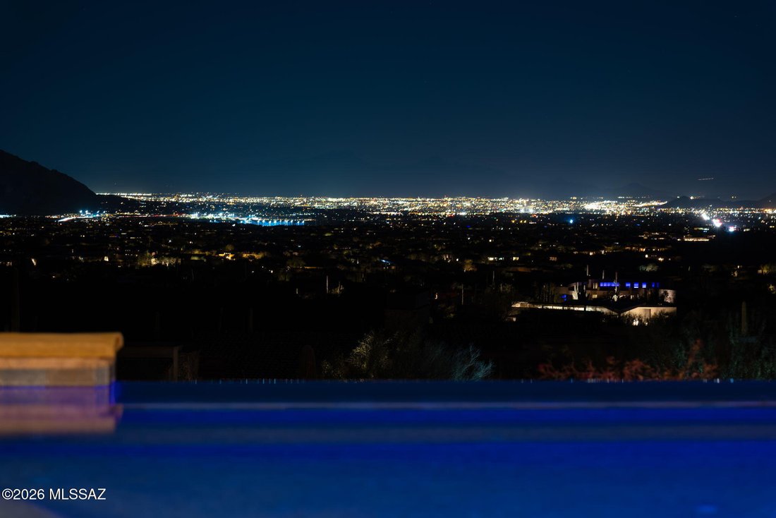 Summit Estate Met En Valeur L'éclat Dans Oro Valley, Arizona, états ...