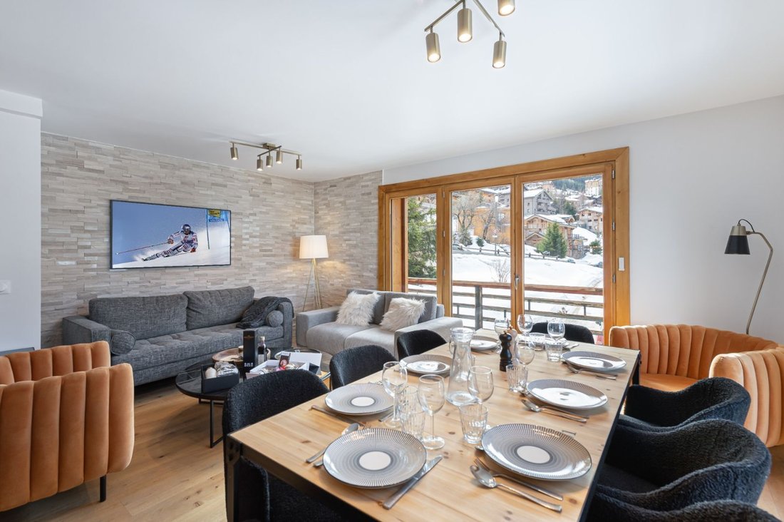 Chalet Idéalement Situé Dans La Dans Courchevel, Auvergne Rhône Alpes ...