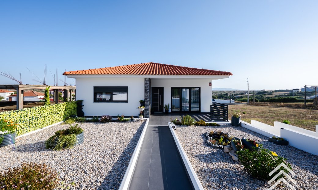 Exclusive! 3 Bedroom Single Storey House With In Igreja Nova, Lisbon ...