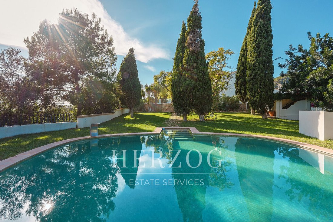 Villa Llena De Carácter De 1900 Encanto En Génova, Palma, Islas ...