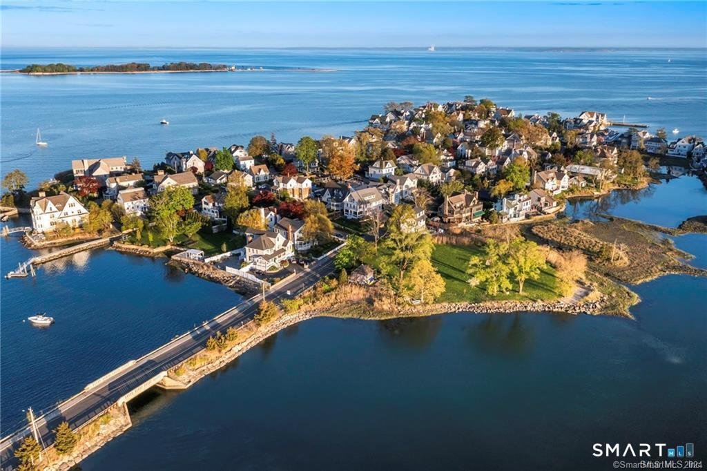 Bell Island Cottage Offers Serene Water En Norwalk, Connecticut ...