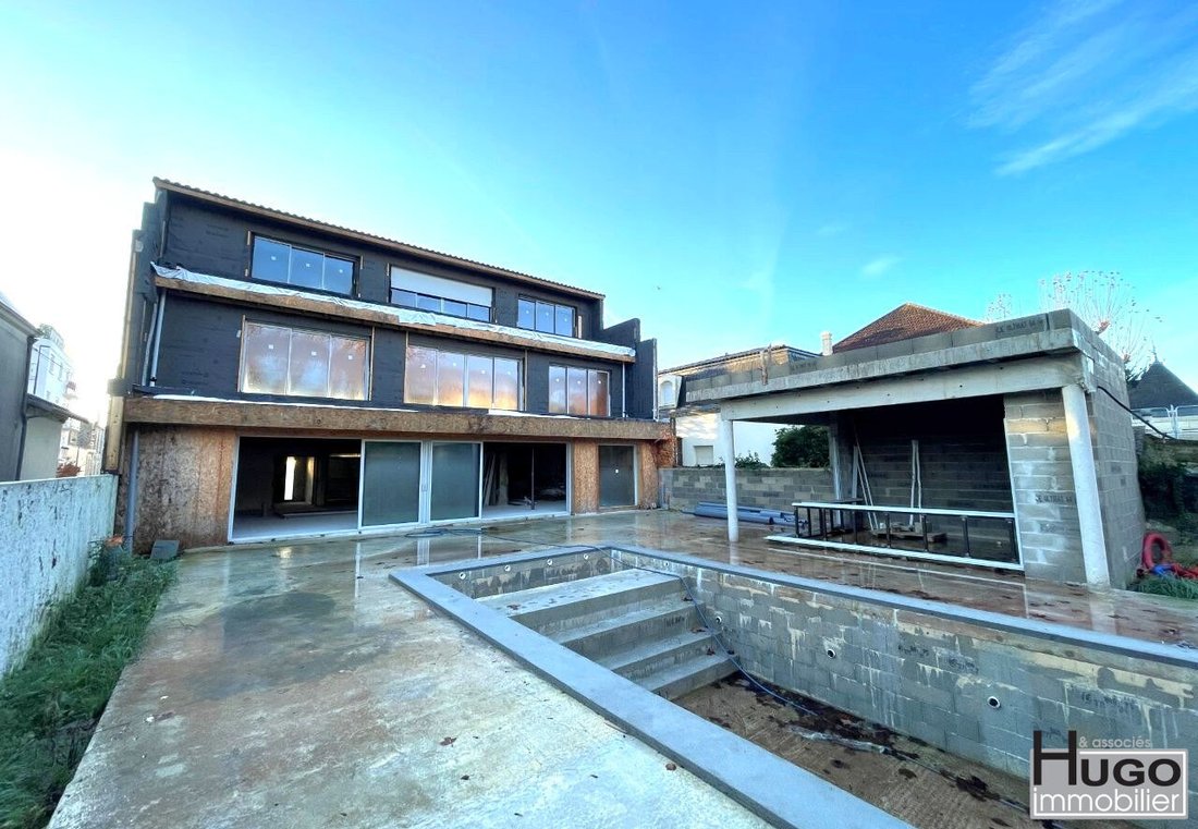 Bordeaux Cours Du Marechal Gallieni In Bordeaux, Nouvelle Aquitaine ...