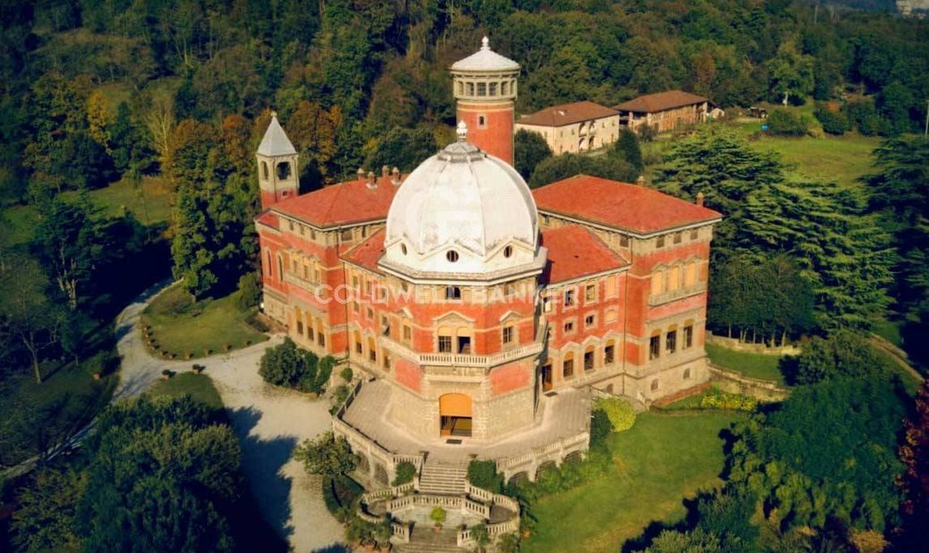 Castello In Vendita A Carcare In Cosseria, Liguria, Italy For Sale ...