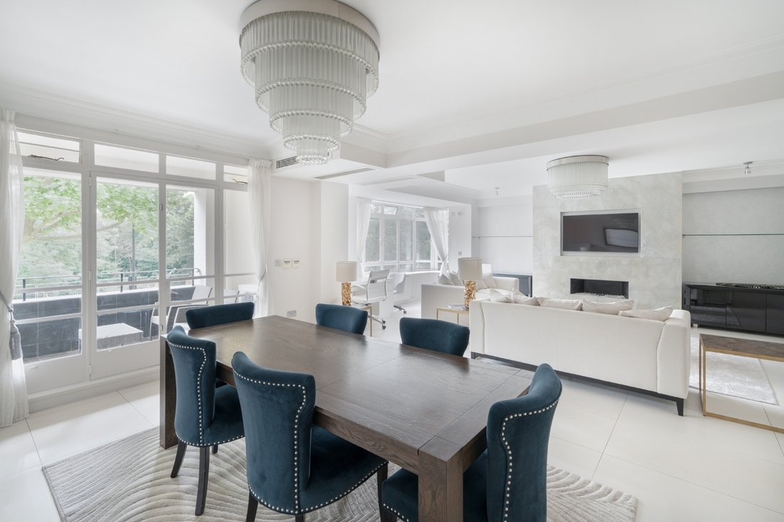 Iconic 1930s Art Deco Block In St John’s Dans Londres, Angleterre ...