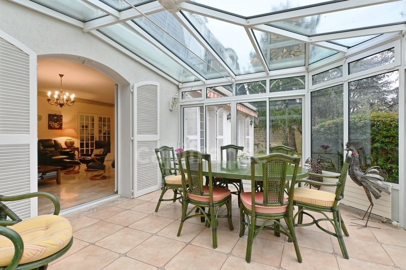 Un Havre De Paix Dans Le Parc, à Dans Maisons Laffitte, île De France ...