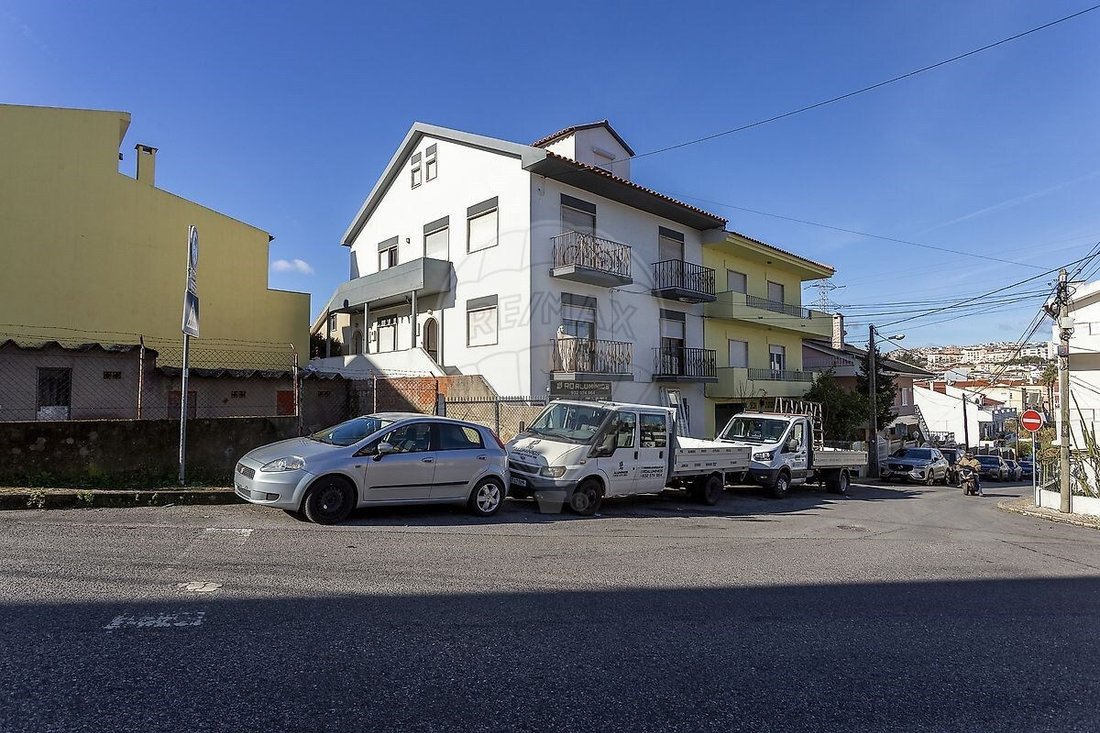 Building For Sale In Pontinha E Famoes, Lisbon, Portugal For Sale ...