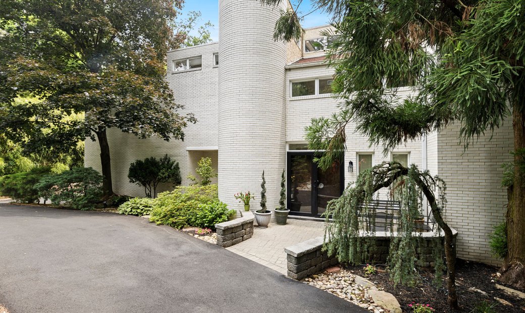 1351 Bobarn Drive, Penn Valley, Pa In Narberth, Pennsylvania, United ...