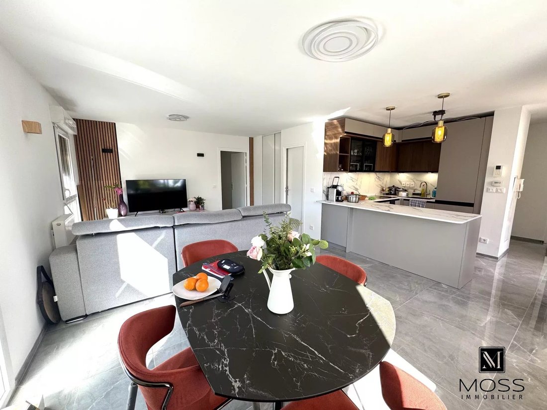 Nice Apartment In Nice, Provence Alpes Côte D'azur, France For Sale ...
