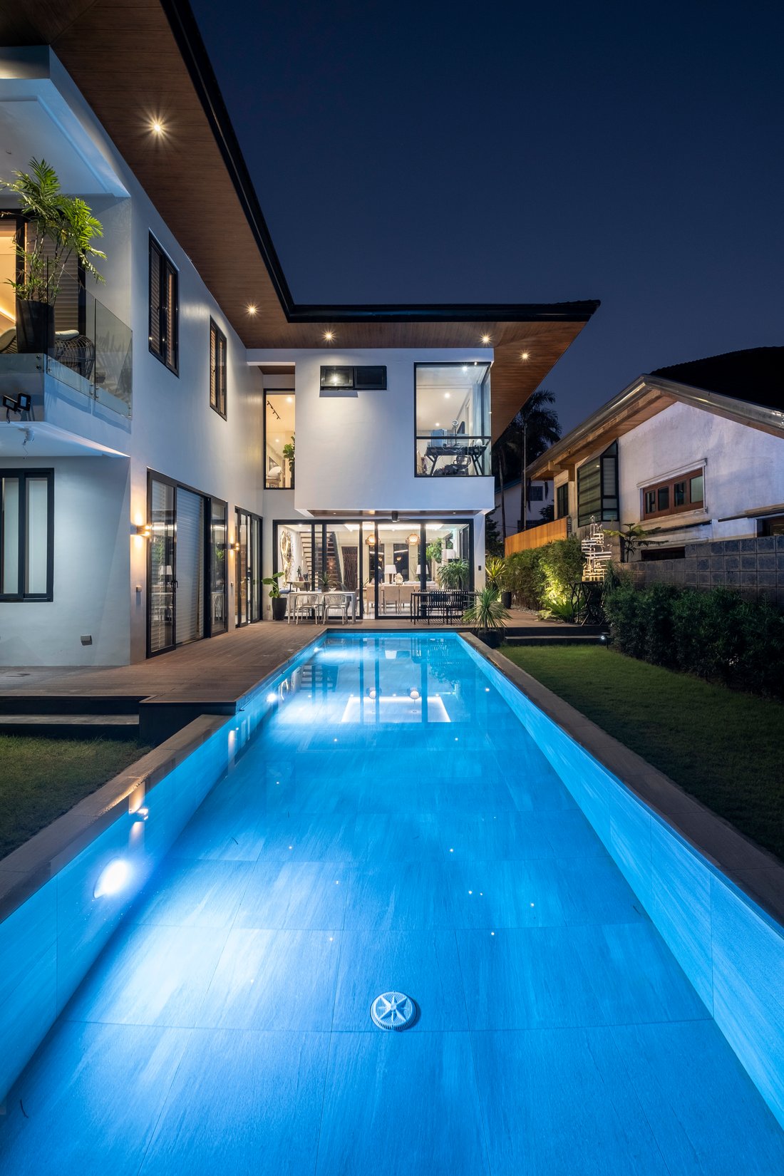 Modern Resort Smart Home In La Vista, In Quezon City, Metro Manila ...
