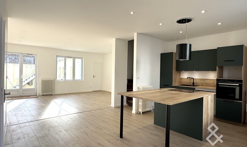 Fouras Ancienne In Fouras, Nouvelle Aquitaine, France For Sale (17112528)