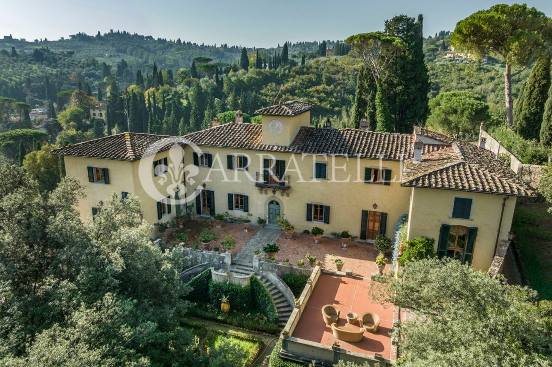 Extraordinary Historic Villa With Private Park In In Center, Florence ...