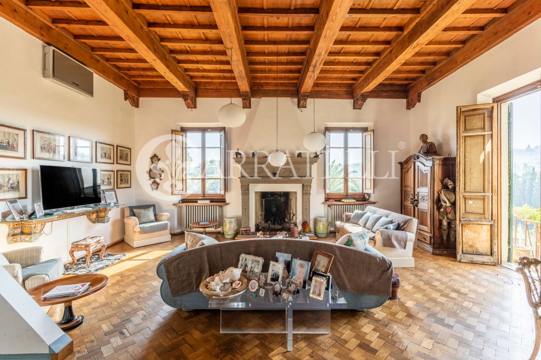 Extraordinary Historic Villa With Private Park In In Center, Florence ...