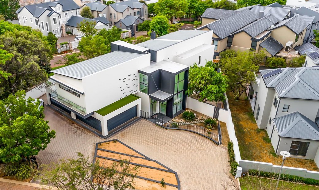 House For Sale In Helderfontein Estate, In Midrand, Gauteng, South ...