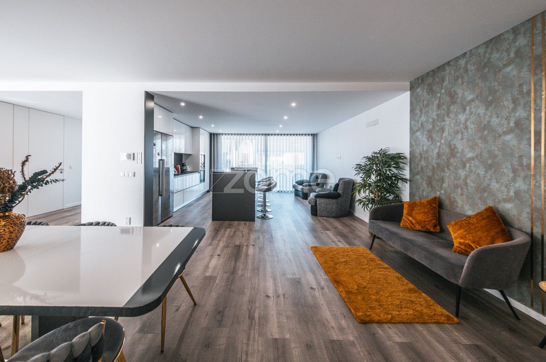 Guimarães House In Oliveira (Santa Maria), Braga, Portugal For Sale ...