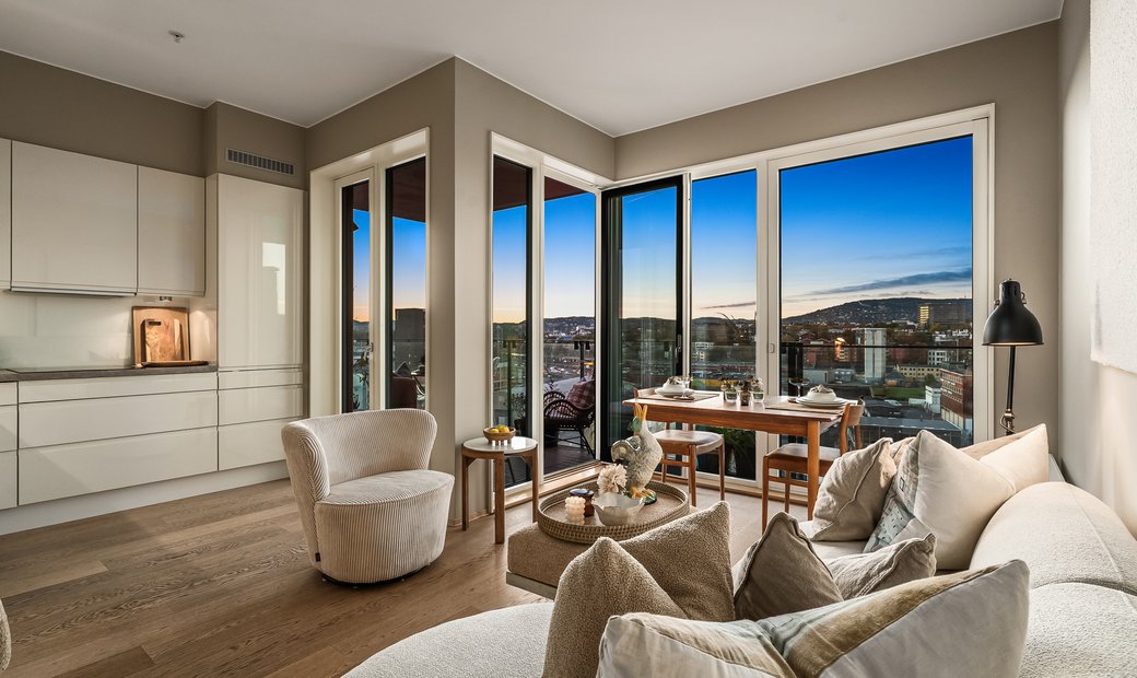 Bright And Airy One Bedroom Corner Apartment On The In Sentrum, Oslo ...