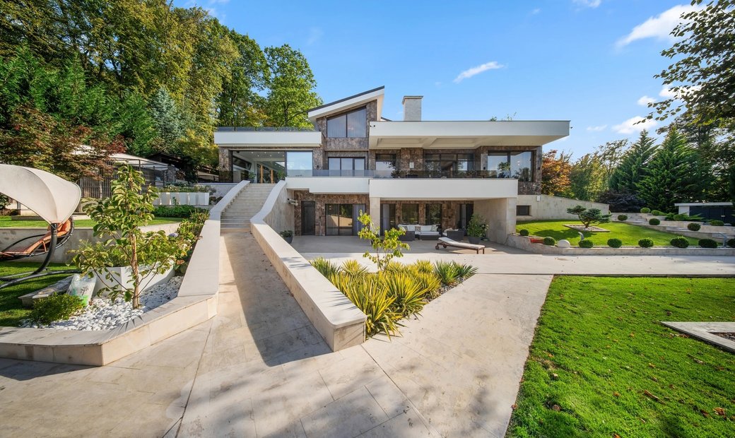 A Contemporary Private Estate With Indoor In Cluj Napoca, Cluj County ...