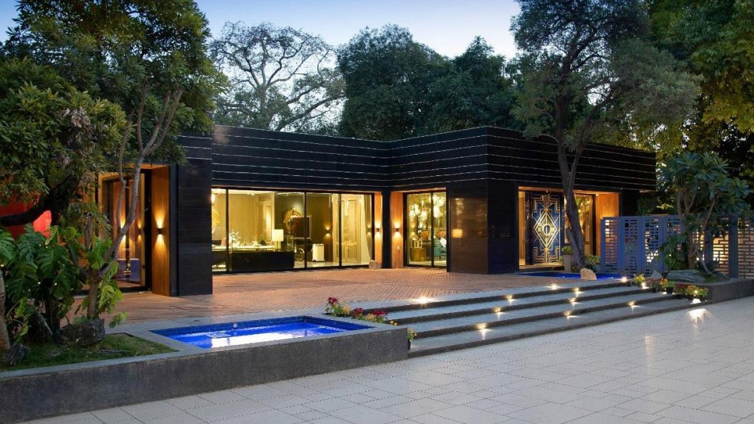 Private Pool & Tennis Court / Landscaped Garden / In New Delhi, Delhi ...