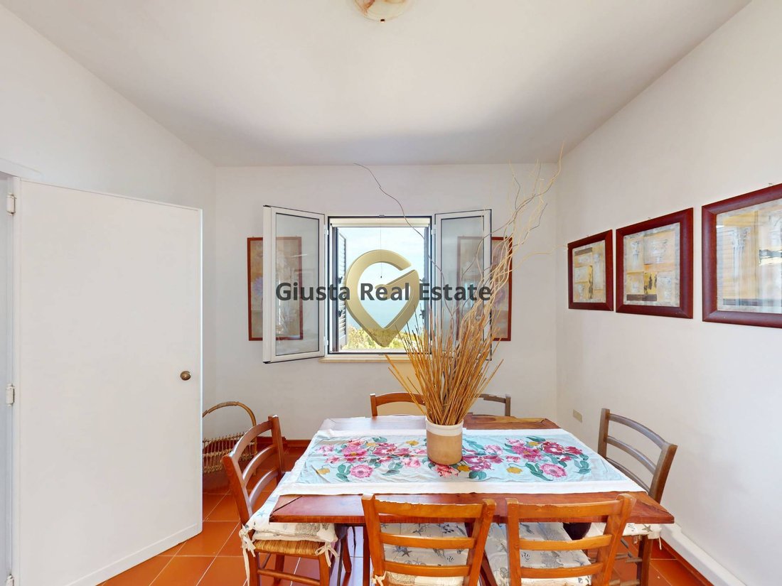Casa Indipendente In Vendita A Gagliano Del Capo In Apulia, Italy For ...