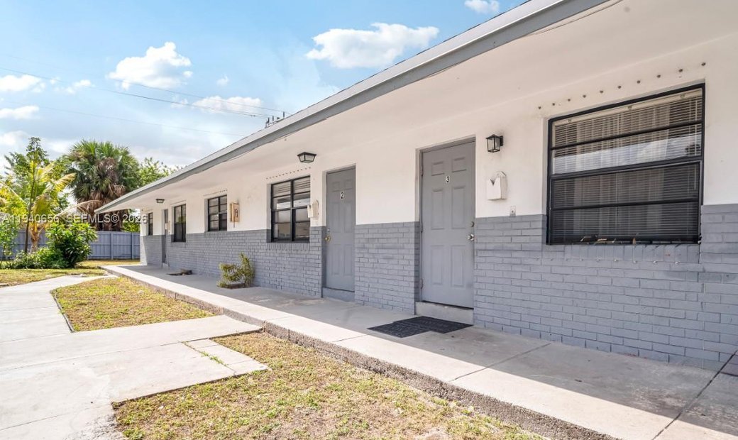 Triplex Im West Park In Miramar, Florida, Vereinigte Staaten Zu ...