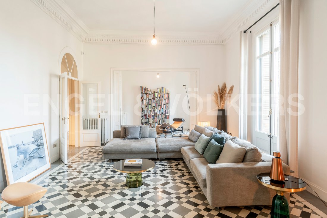 Exclusive And Unique Flat With Terrace In In Eixample, Barcelona, Spain ...