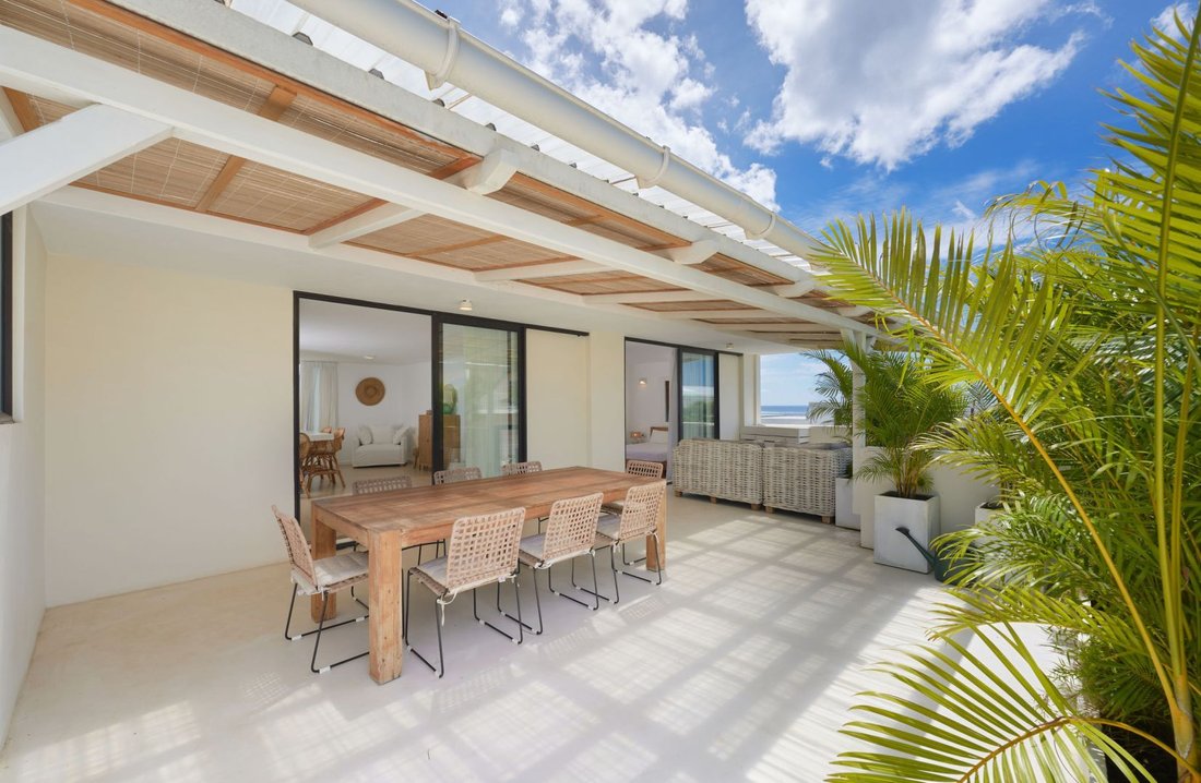 "Stunning G+2 Apartment With Communal Pool In Pamplemousses District ...