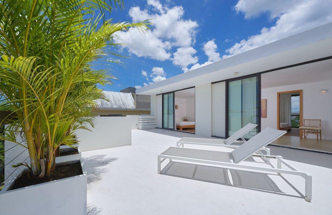 "Stunning G+2 Apartment With Communal Pool In Pamplemousses District ...