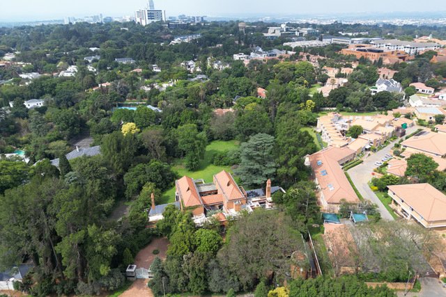 12,800 Sqm Prime Land In Prestigious Hyde In Sandton, Gauteng, South ...