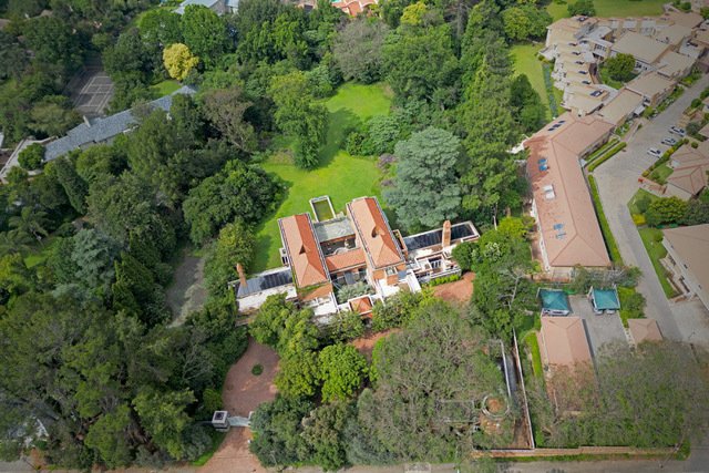 12,800 Sqm Prime Land In Prestigious Hyde In Sandton, Gauteng, South ...