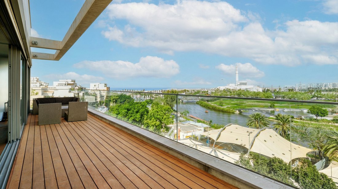 Full Floor Penthouse Villa In Tel In Tel Aviv Yafo, Tel Aviv District ...