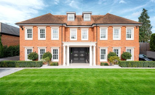 Luxury gated community homes for sale in Cobham, England, United ...