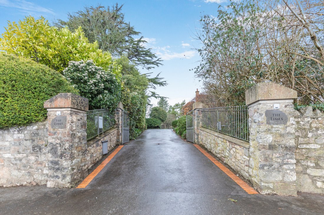 5 Bedroom Detached House For Sale In In Tickenham, England, United ...