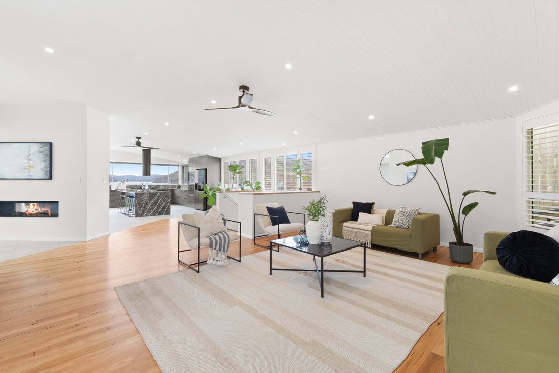 Beautiful Waterfront Estate With In Mooney Mooney, New South Wales ...