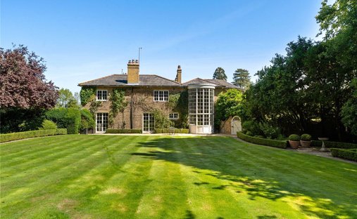 Luxury homes with indoor pool for sale in Tylers Causeway, Bayford ...