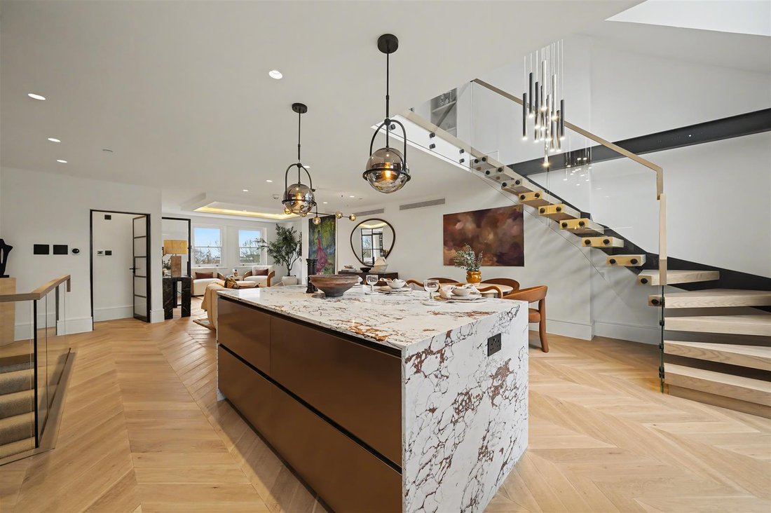 Chalcot Gardens, Belsize Park, London, Nw3 In London, England, United ...