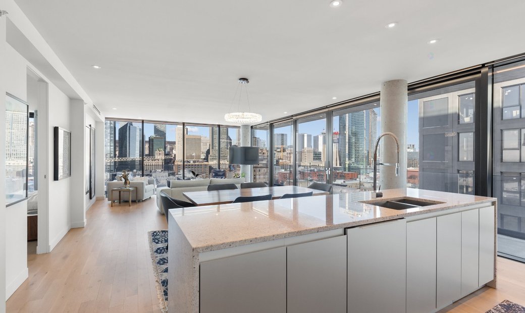 Prestigious Unit On The 17th Floor Of The Yoo In Montréal, Quebec ...