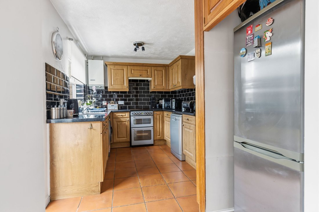 House Horley In Horley, England, United Kingdom For Sale (17436496)