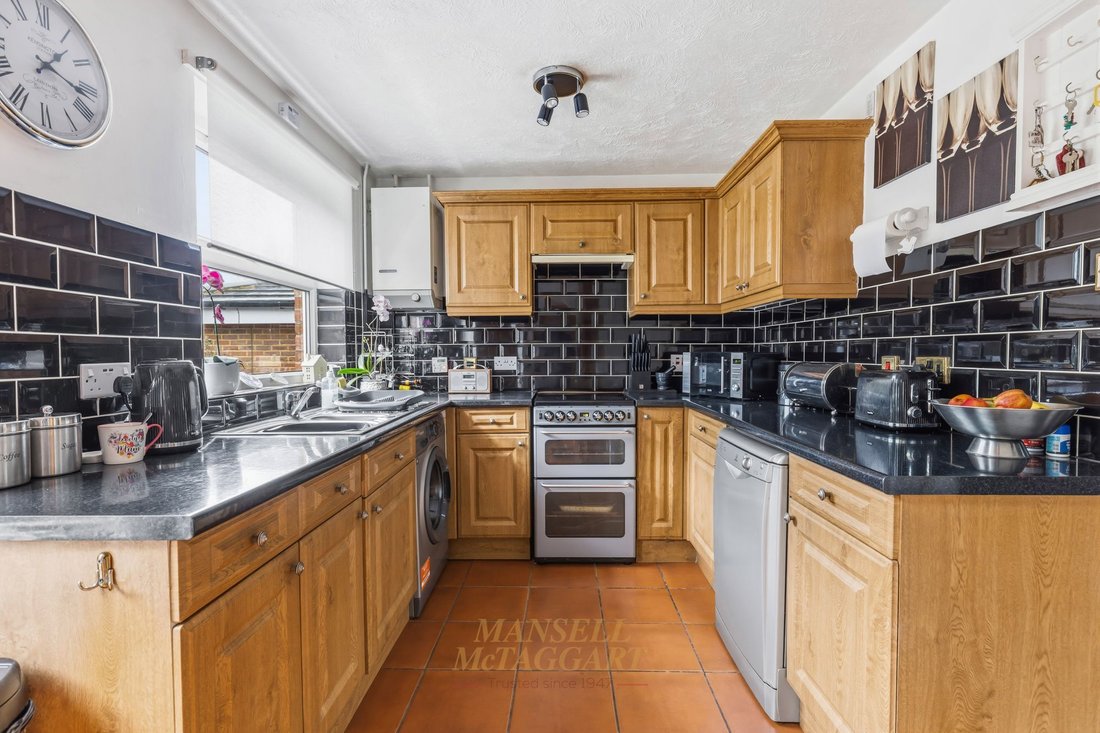 House Horley In Horley, England, United Kingdom For Sale (17436496)