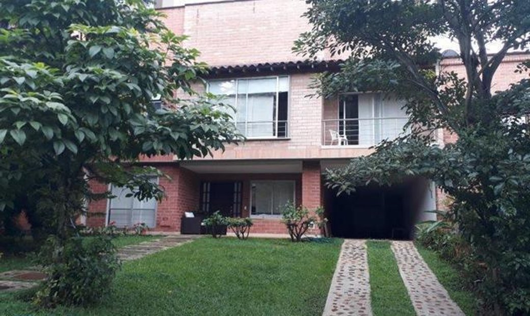 Spacious Spaces, Double Height, Very In Sabaneta, Antioquia, Colombia ...