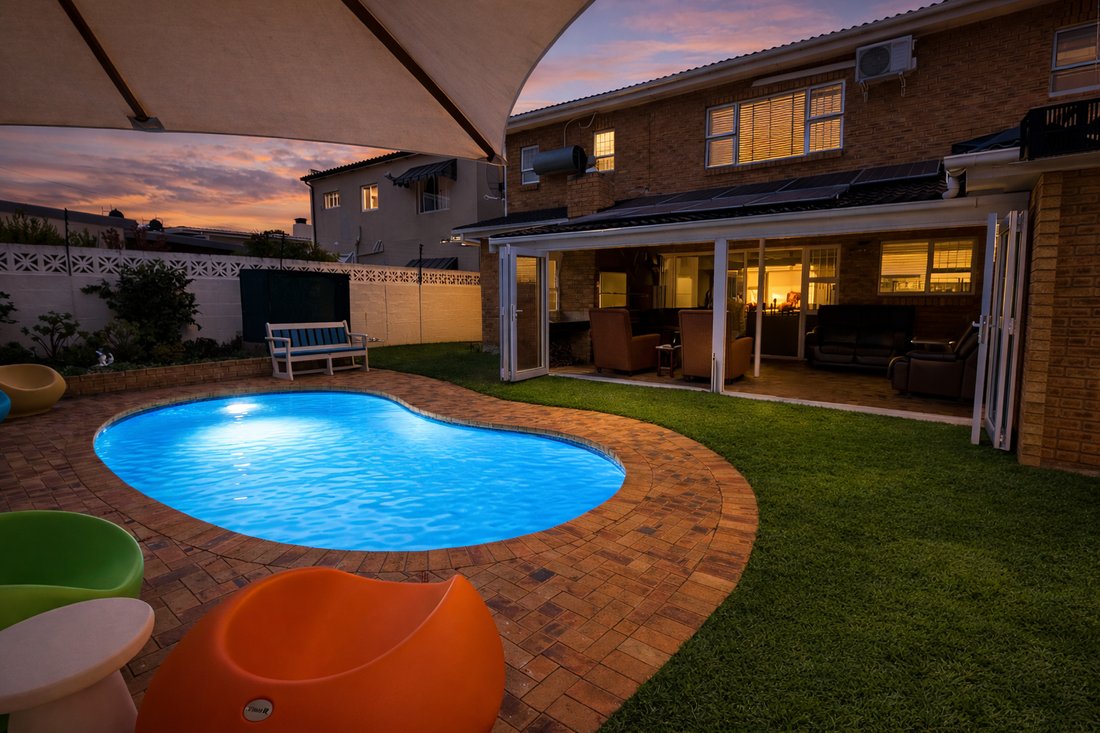 Spacious 5 Bedroom Family Home With In Hermanus, Western Cape, South ...