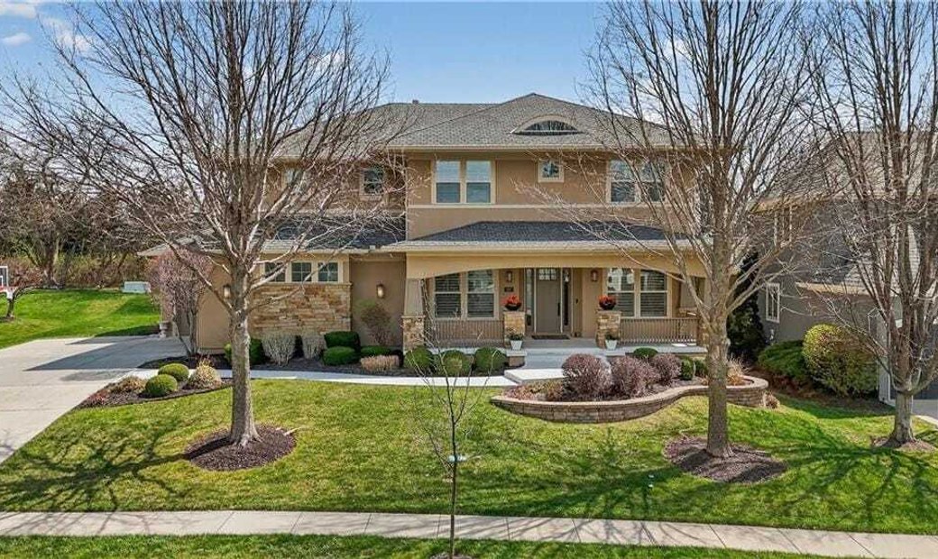 Exquisite Custom Home With Chef's Dream In Overland Park, Ks, United ...