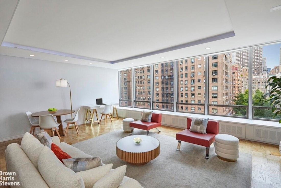 Sophisticated Urban Oasis With Stunning In New York, New York, United ...