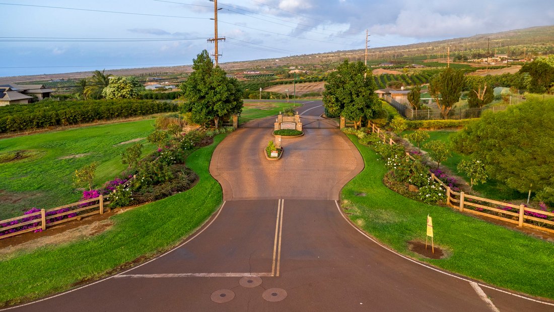 Embrace Luxury Living Amidst Maui’s Coffee En Lahaina, Hawái, Estados ...
